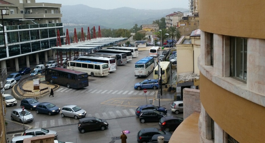 Caso Covid-19 su autobus di Agrigento. Avviso per i passeggeri della ...