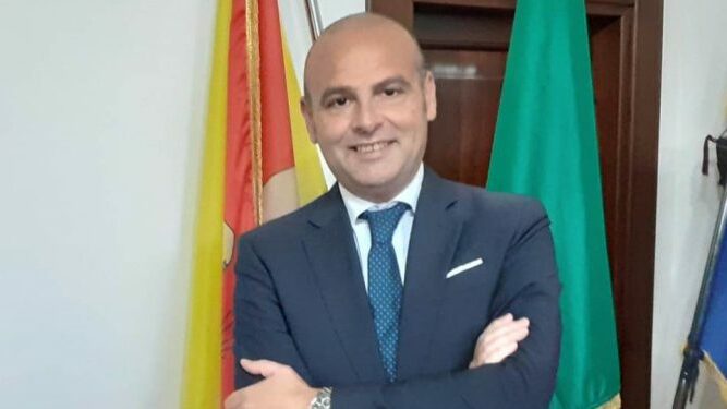 Favara, avvisi Tari. Sindaco e assessore replicano a due consiglieri ...