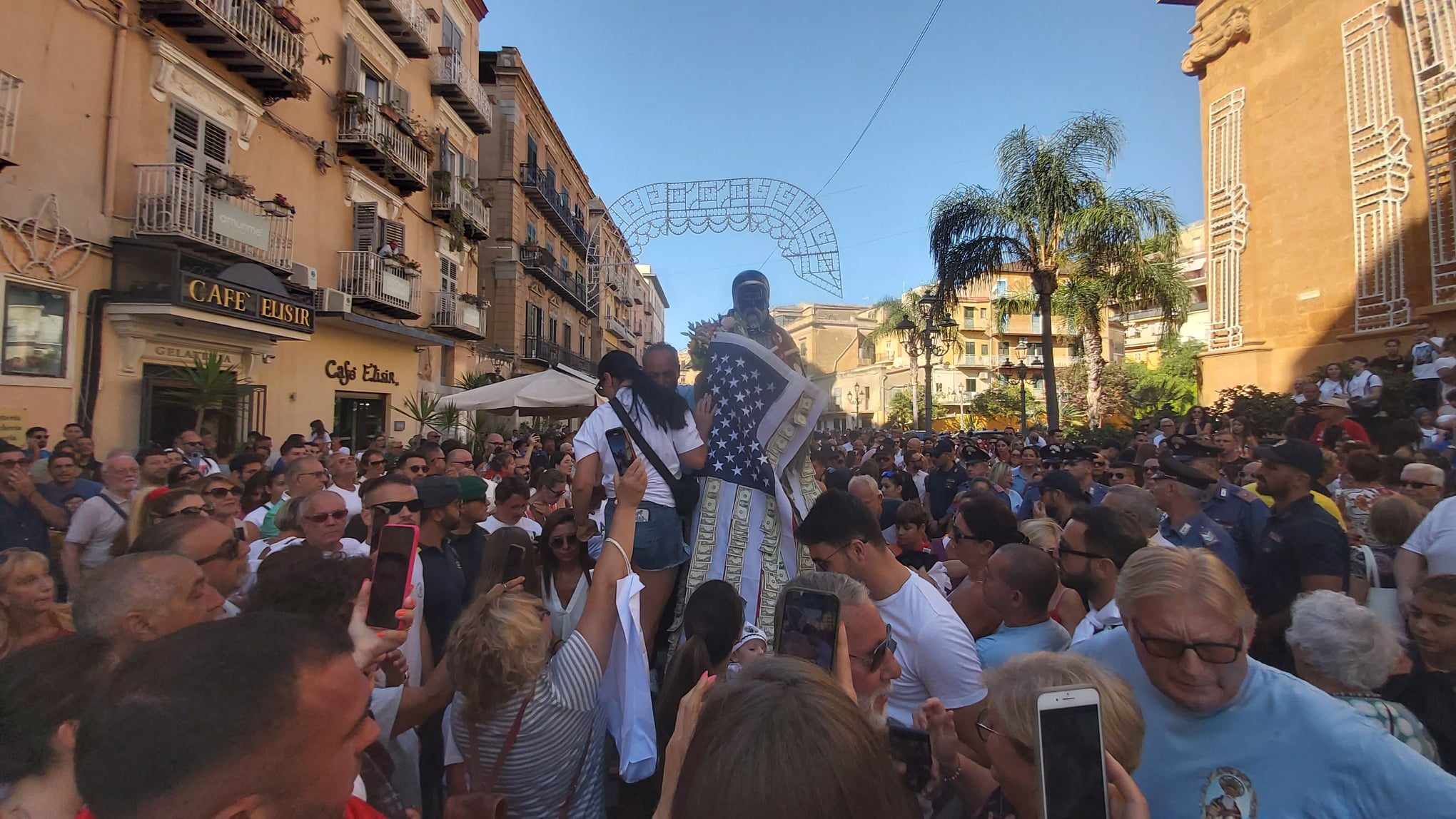 Il prefetto alla processione di San Calogero di Porto Empedocle: “Ho ...
