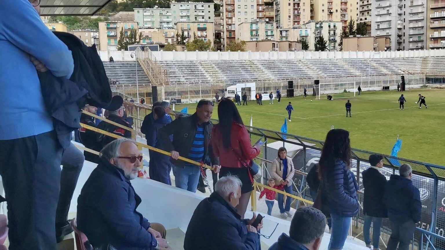 Accatastato dopo quasi 70 anni lo stadio Esseneto, il sindaco: “E’ l ...
