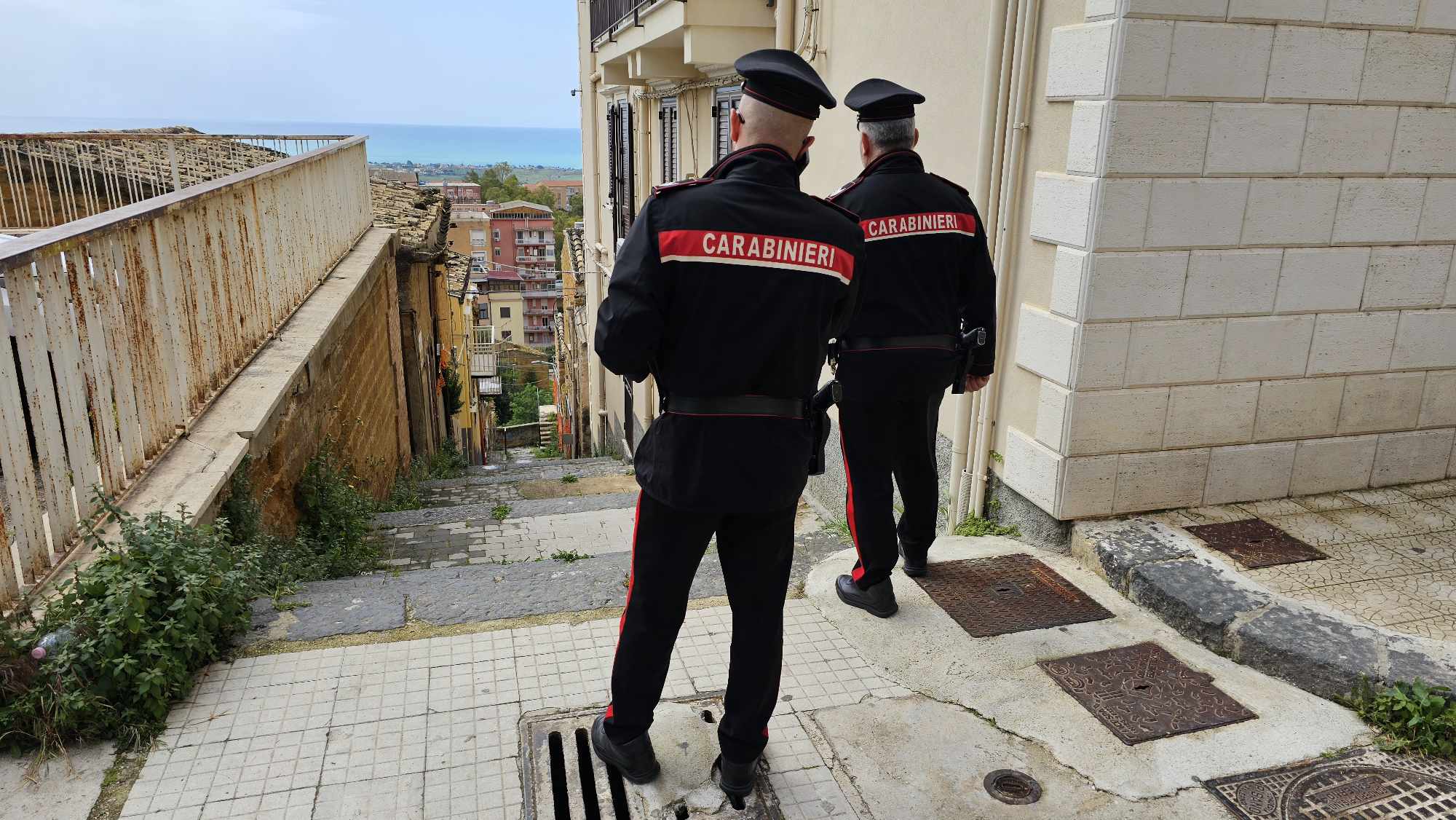 Gravi le condizioni del giovane accoltellato: identificato l’aggressore ...